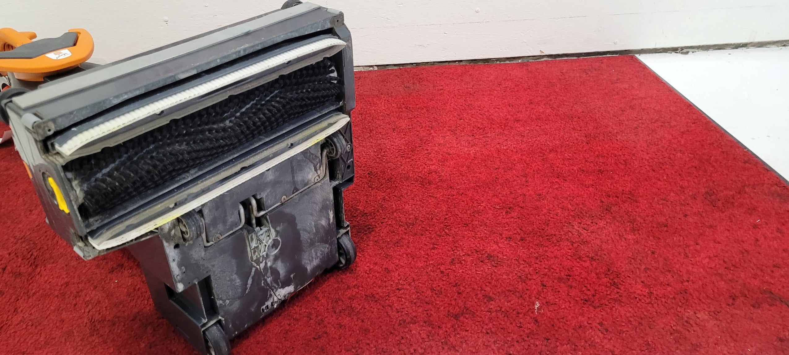 TASKI Swingo 150 - Ultra Compact Upright Floor Scrubber - Refurbished ...