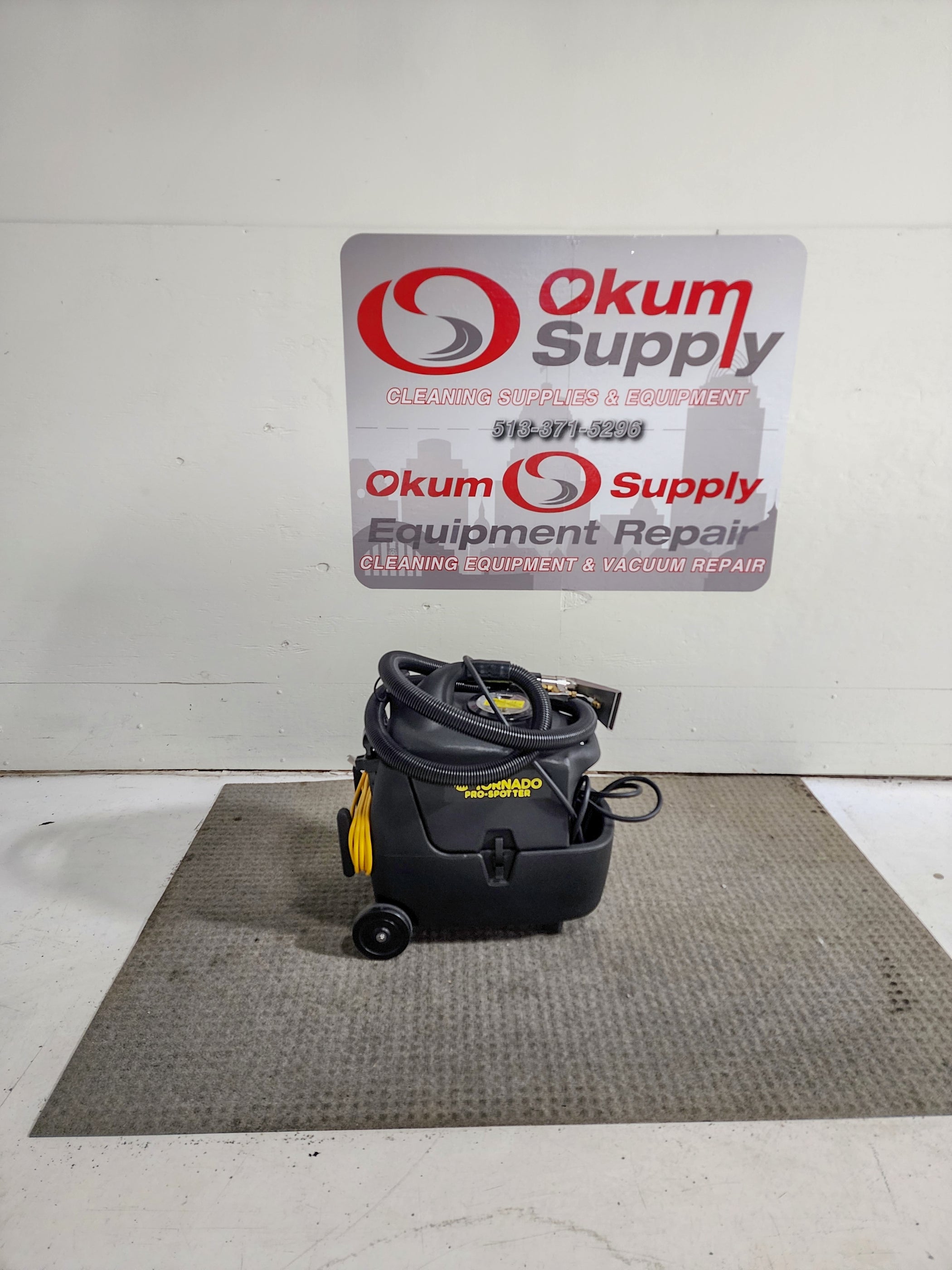 Showroom Demo Model - Tornado - Pro Spotter Deluxe - Carpet Extractor ...